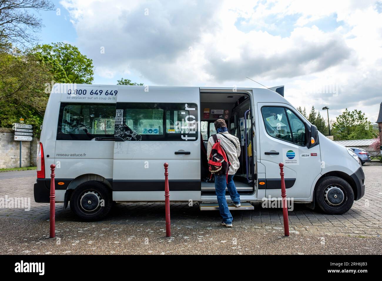 Public bus company in the Normandy | Compagnie de transport du reseau ...
