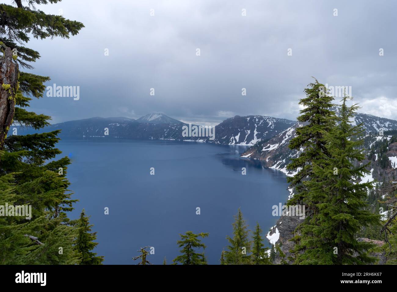 Looking over the rim into the Caldera of a volcano at Crater Lake ...