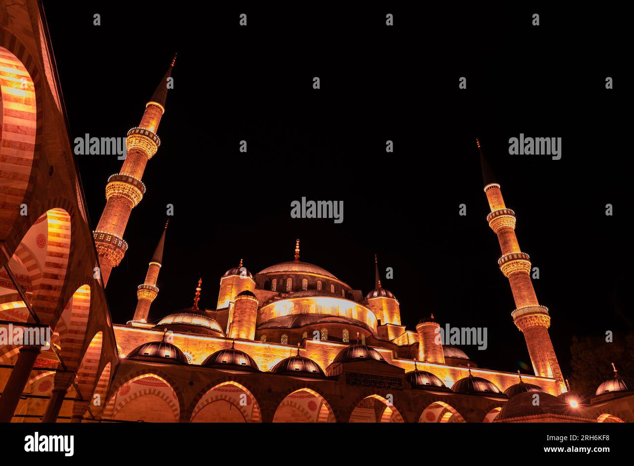 Night istambul hi-res stock photography and images - Alamy