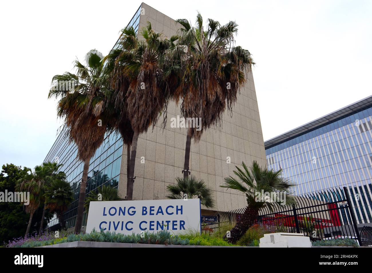 Long Beach, California: City of LONG BEACH Civic Center Stock Photo - Alamy