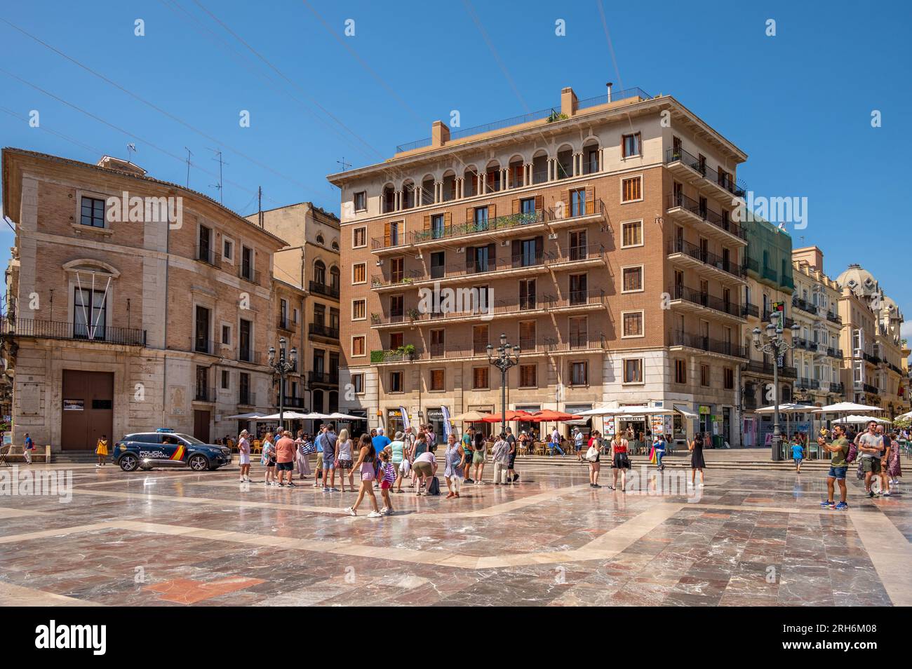Valencia, Spain - July 25, 2023: Fountain Rio Turia on Square of the ...