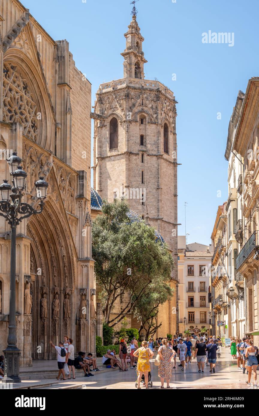 Valencia, Spain - July 25, 2023: Beautiful Valencia Cathedral, Basilica ...