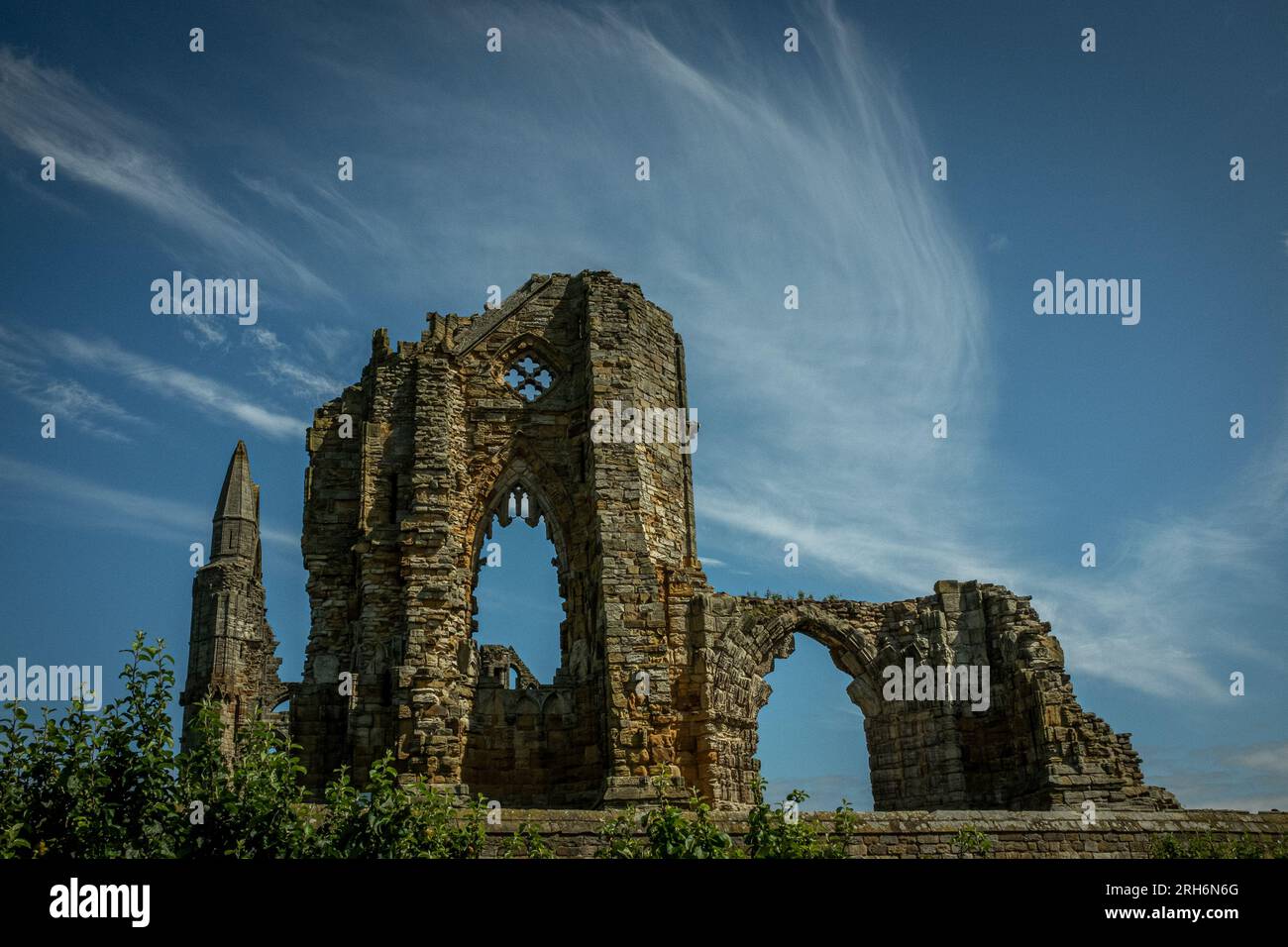 Whitby cliff lift hi-res stock photography and images - Alamy