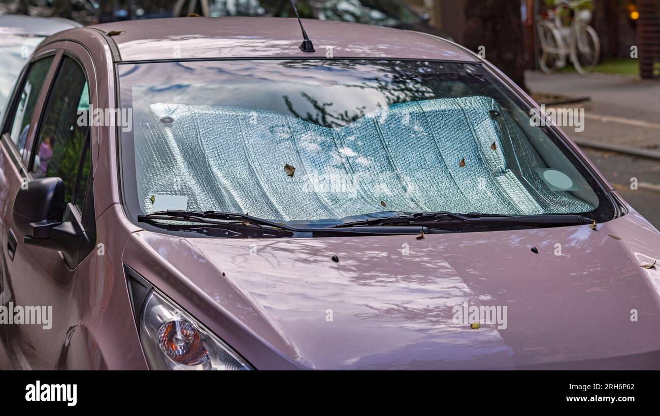 Windscreen aluminium foil hi-res stock photography and images - Alamy