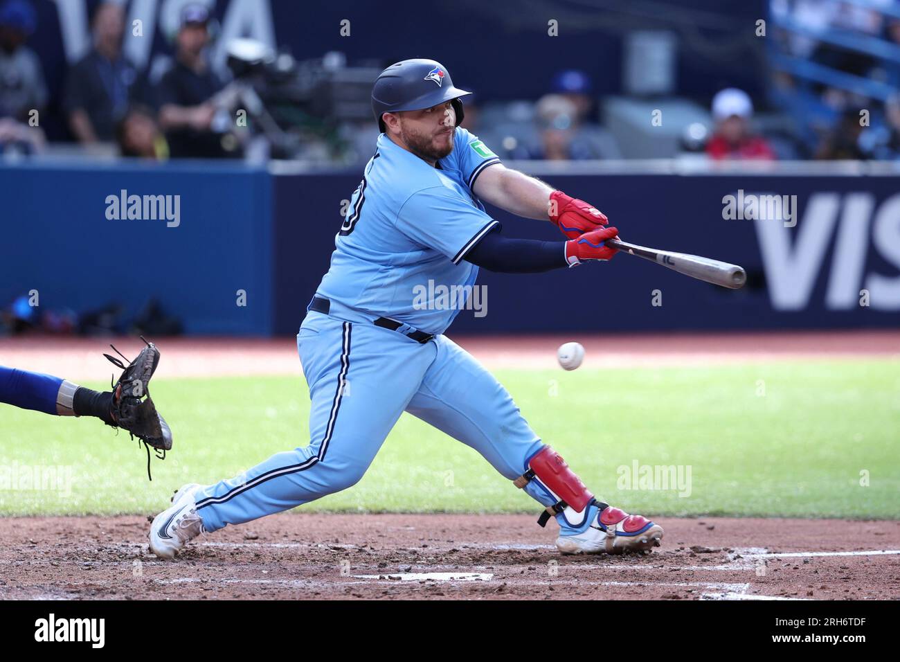 TORONTO, ON - AUGUST 12: Toronto Blue Jays catcher Alejandro Kirk (30 ...