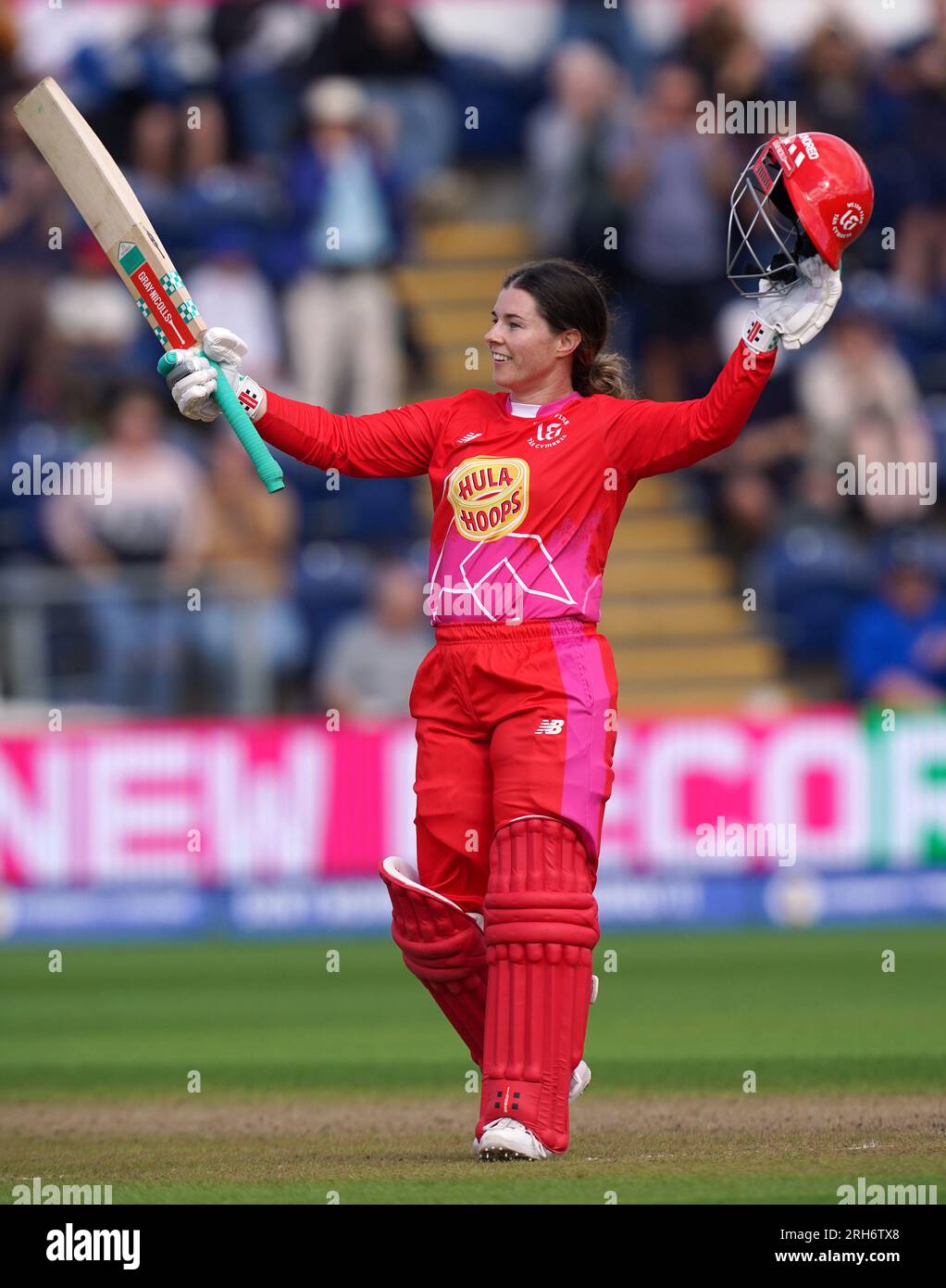 Tammy beaumont welsh fire hi-res stock photography and images - Alamy