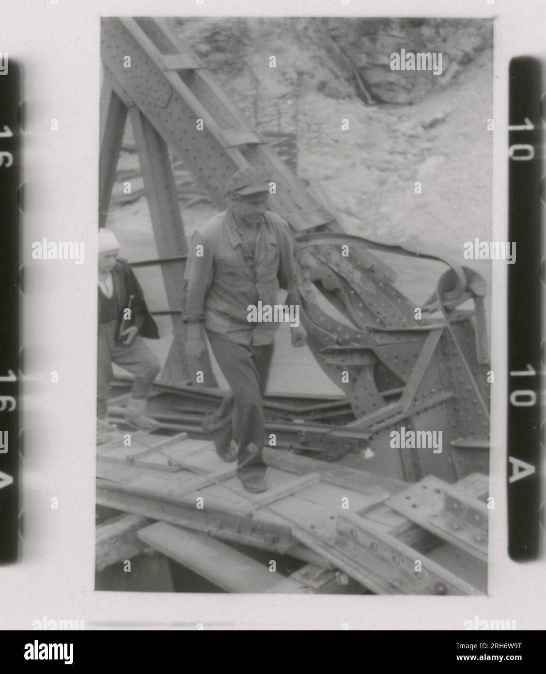 SS Photographer, Heiss (1943) Unit and soldiers in barracks, visit by ...