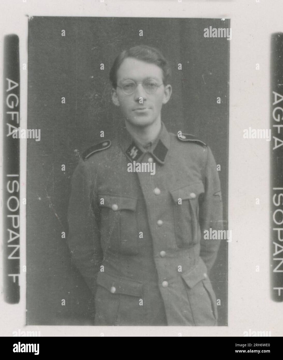 SS Photographer, Hildebrand Individual portrait photos of soldiers ...
