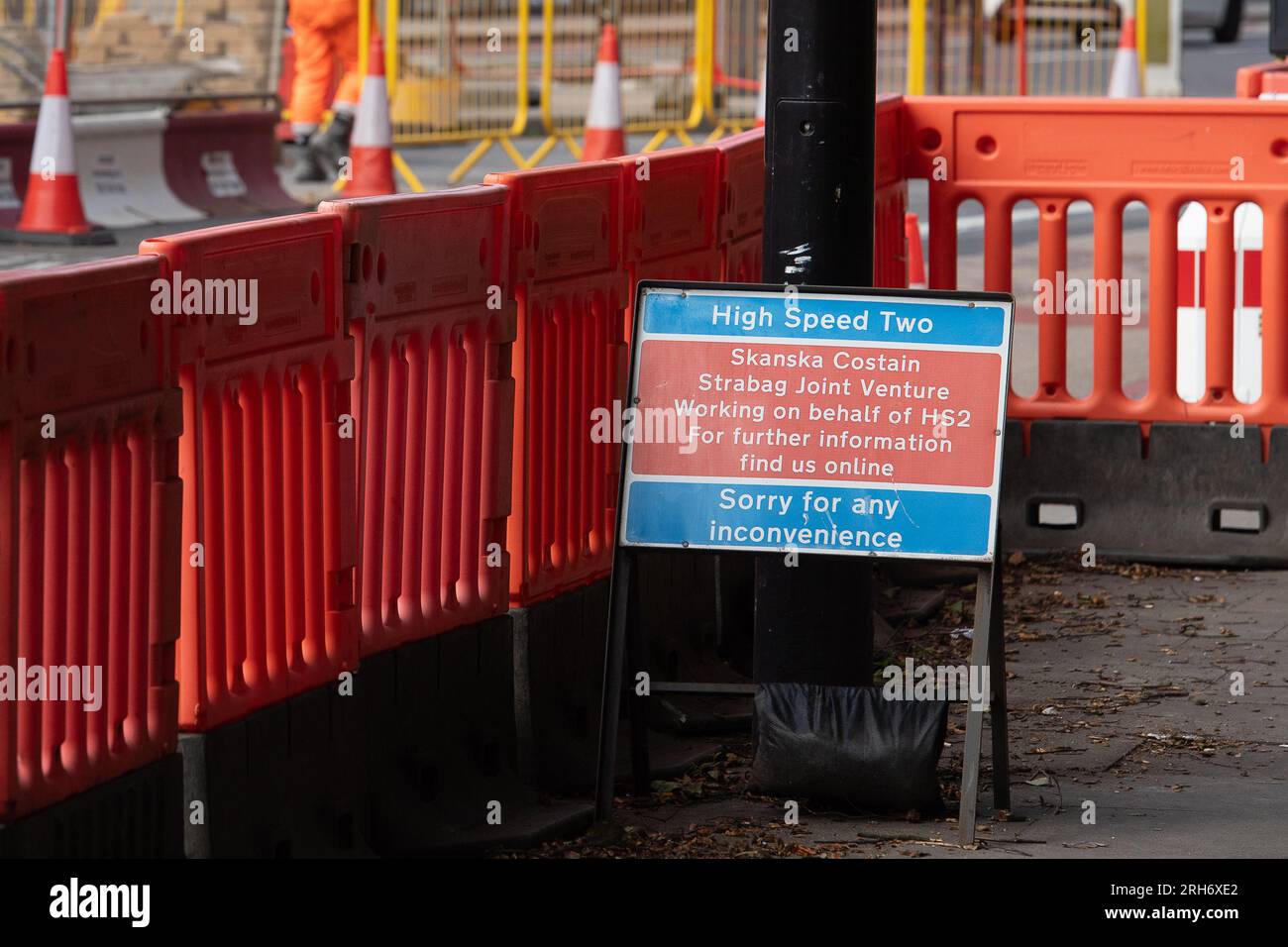 Camden, London, UK. 10th August, 2023. HS2 High Speed works on a road ...