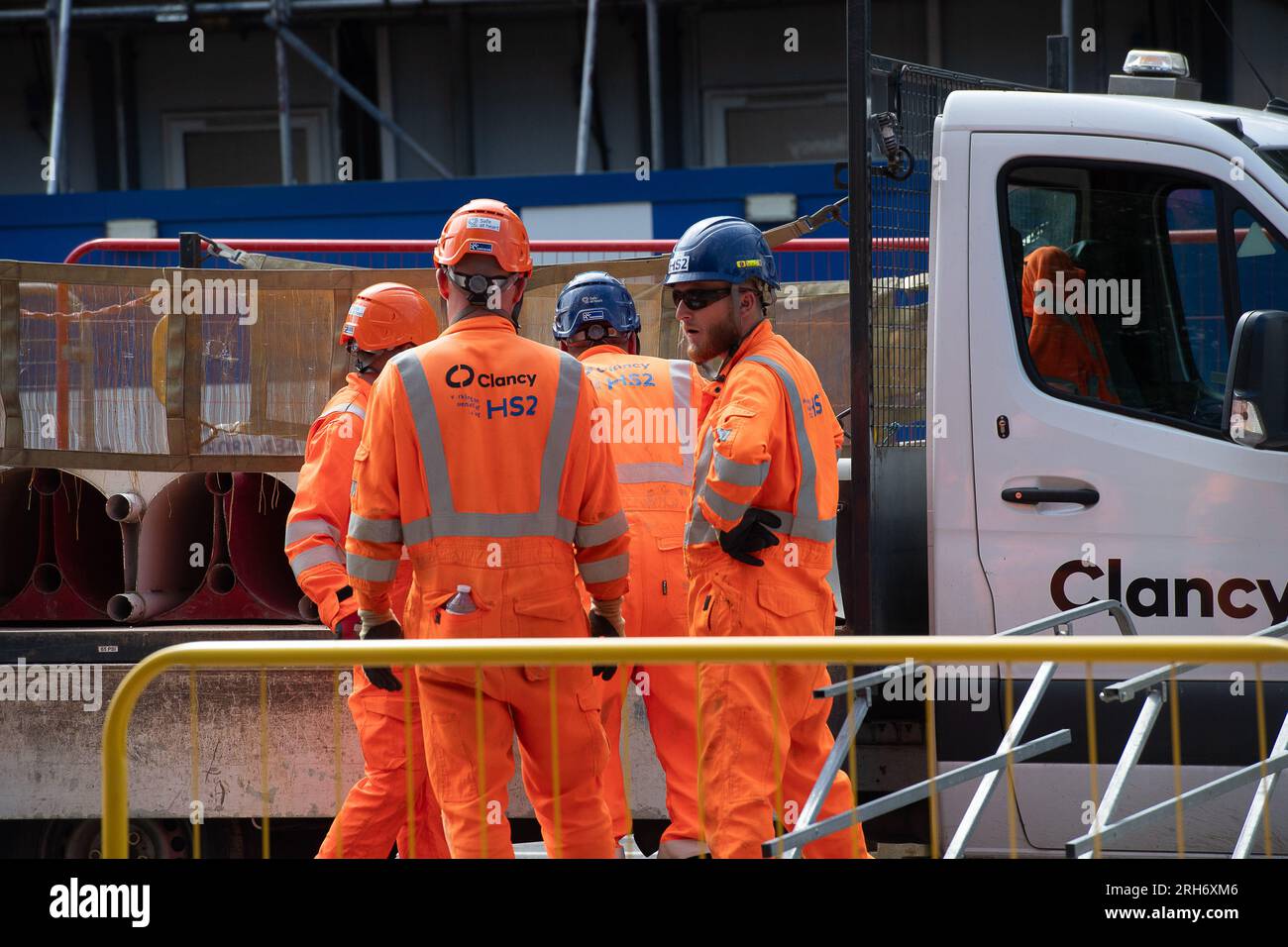 Camden, London, UK. 10th August, 2023. HS2 High Speed works on a road ...