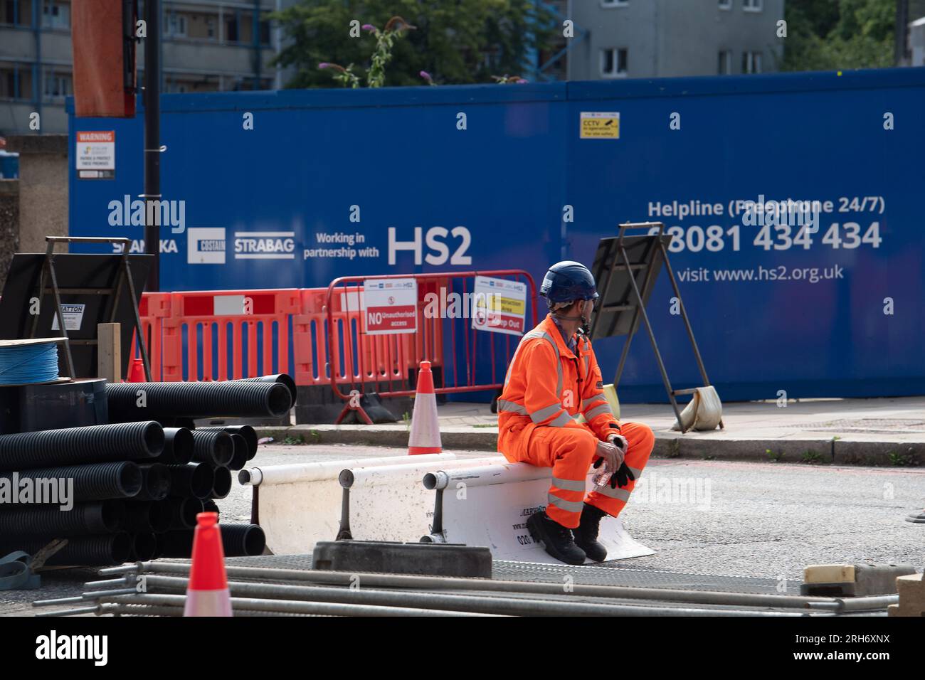 Camden, London, UK. 10th August, 2023. HS2 High Speed works on a road ...