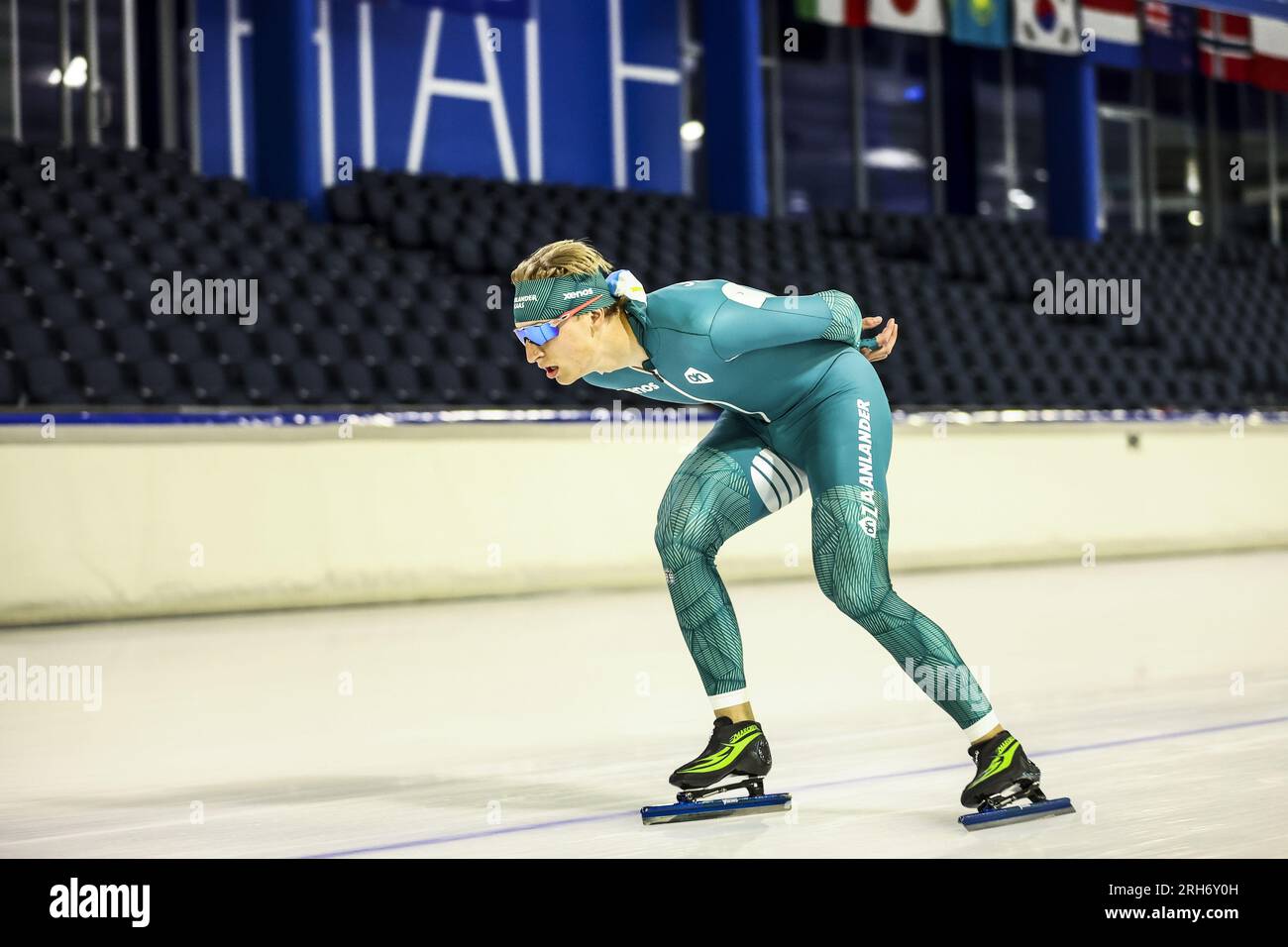 HERENVEEN - Triple world champion Jordan Stolz during the first ice ...