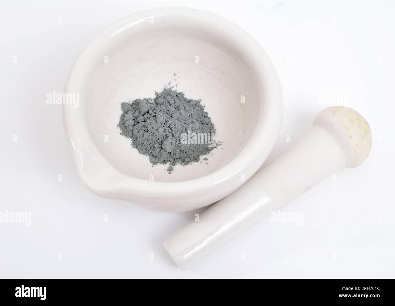 Metallic Zinc Zn powder. On white background Stock Photo - Alamy