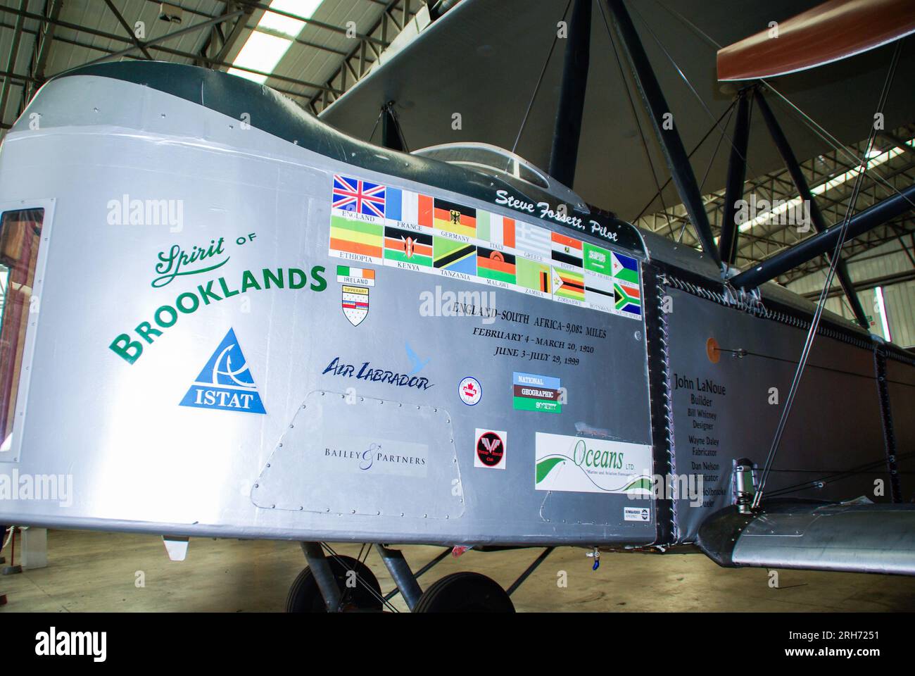 Vickers Vimy British heavy bomber aircraft plane, biplane of First ...