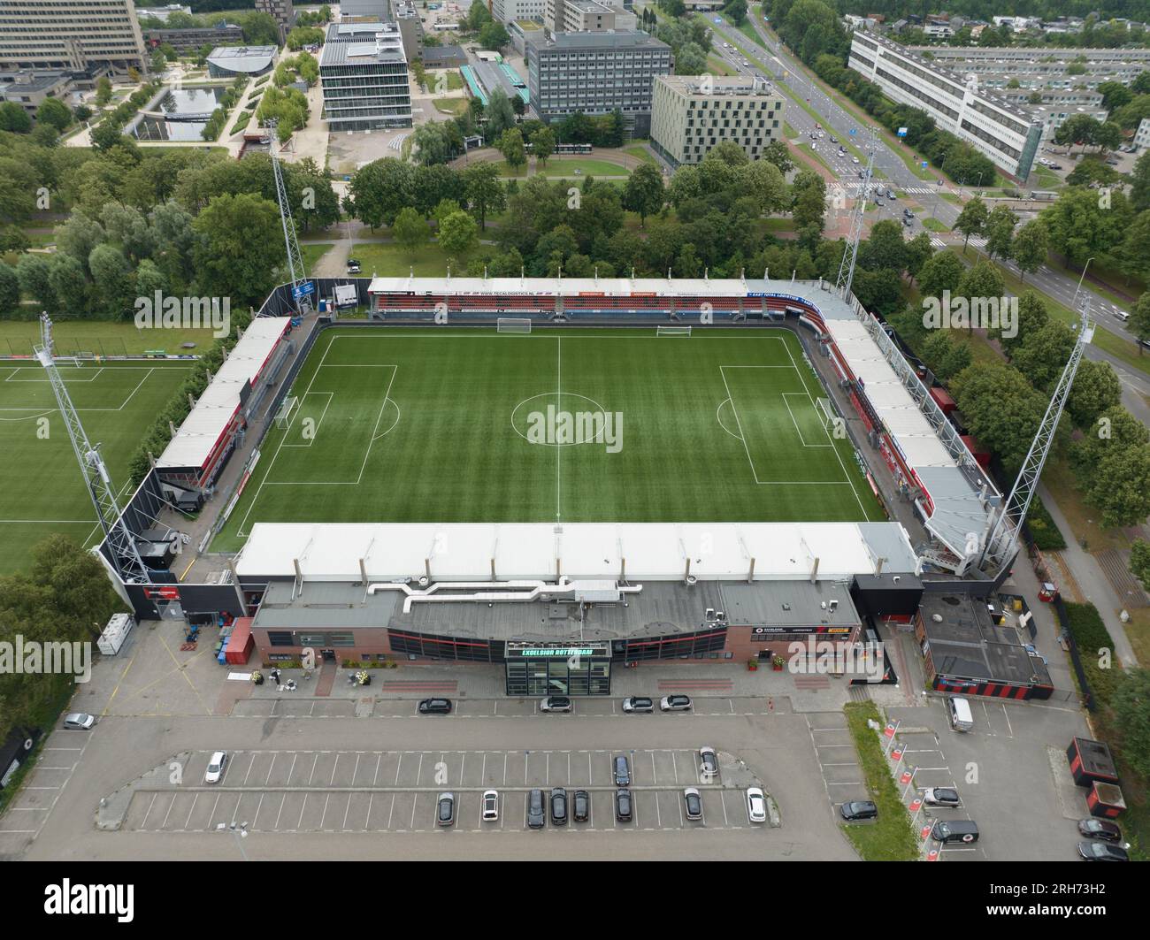 Van donge de roo sponsorship hi-res stock photography and images - Alamy