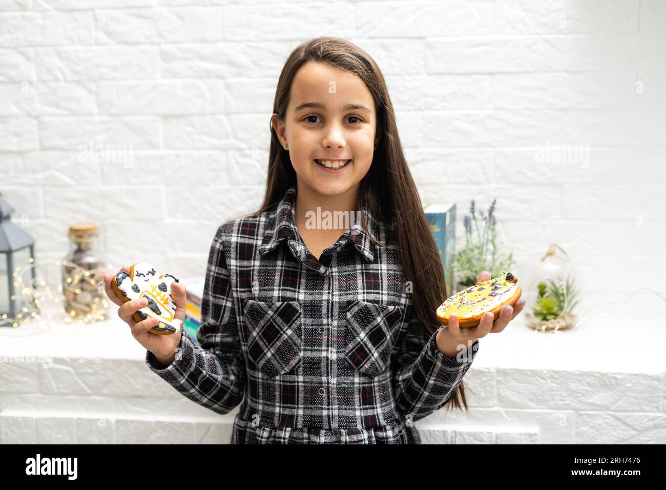 Cookie monster portrait hi-res stock photography and images - Alamy