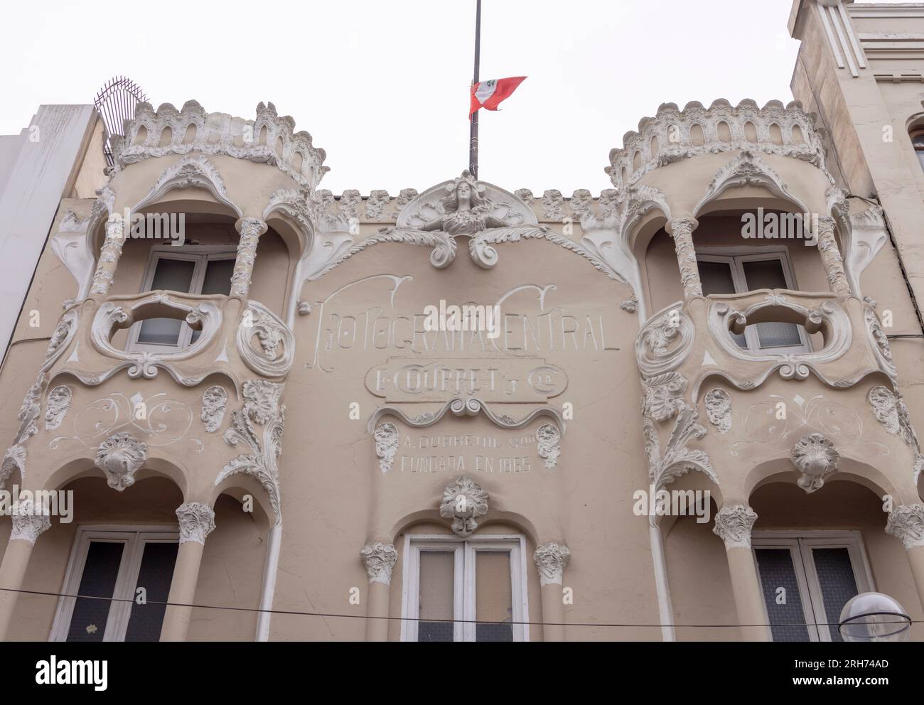 Fotografica Central building,1865, art nouveau style, central Lima ...