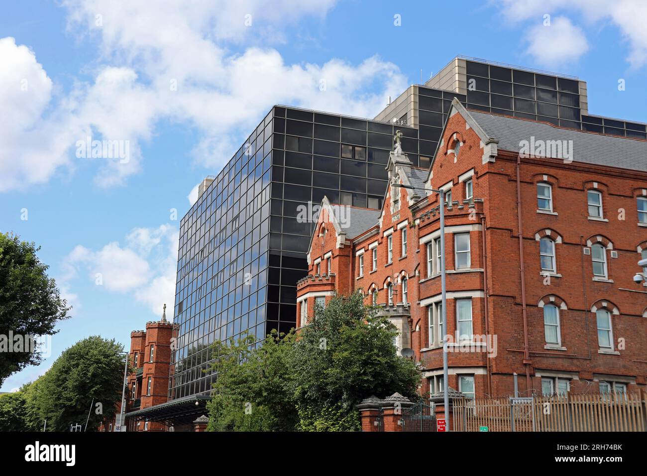 The Mater Hospital in Belfast Stock Photo - Alamy