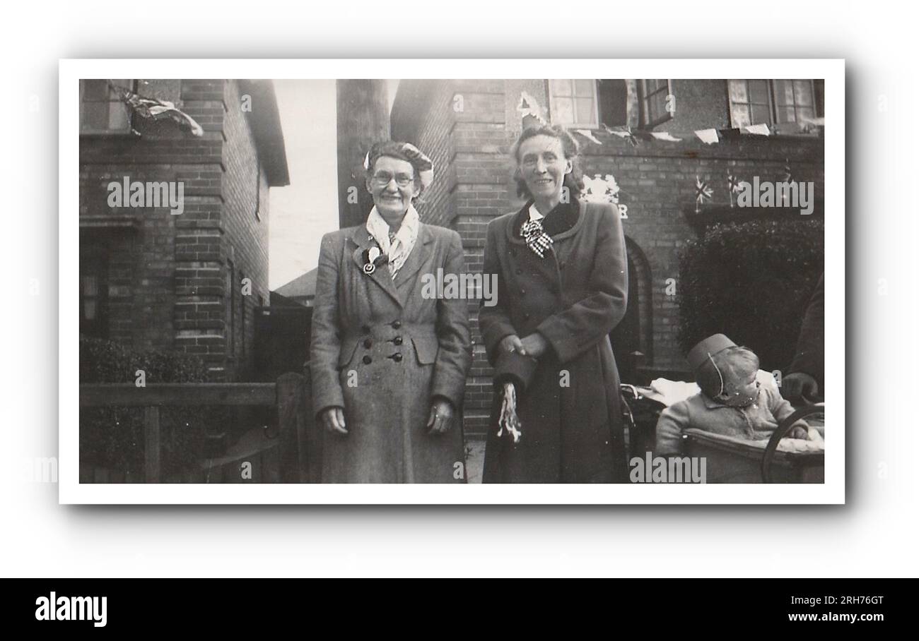 Queen elizabeth war Cut Out Stock Images & Pictures - Alamy