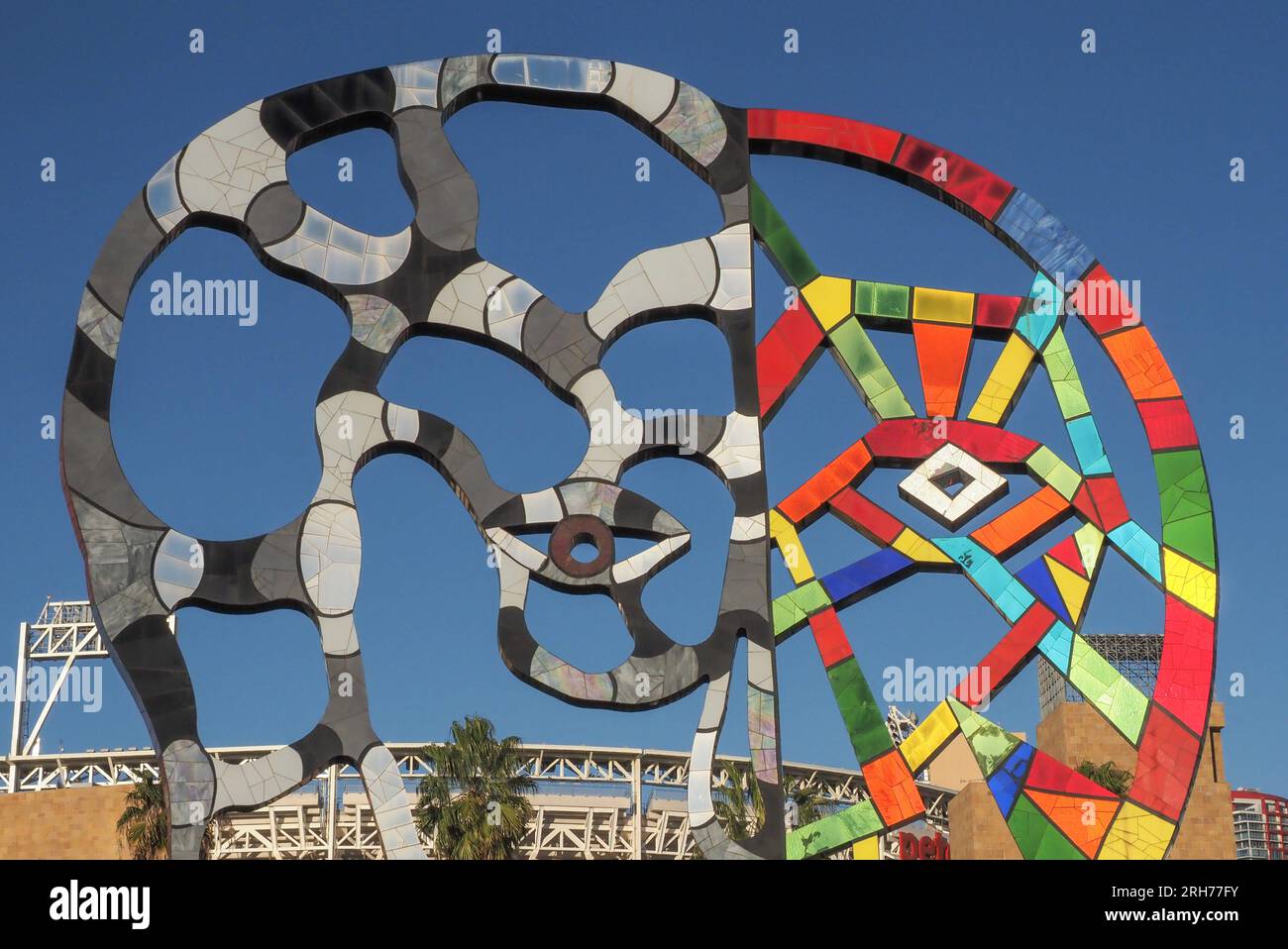 Coming Together statue by Niki de Saint Phalle in San Diego, California ...