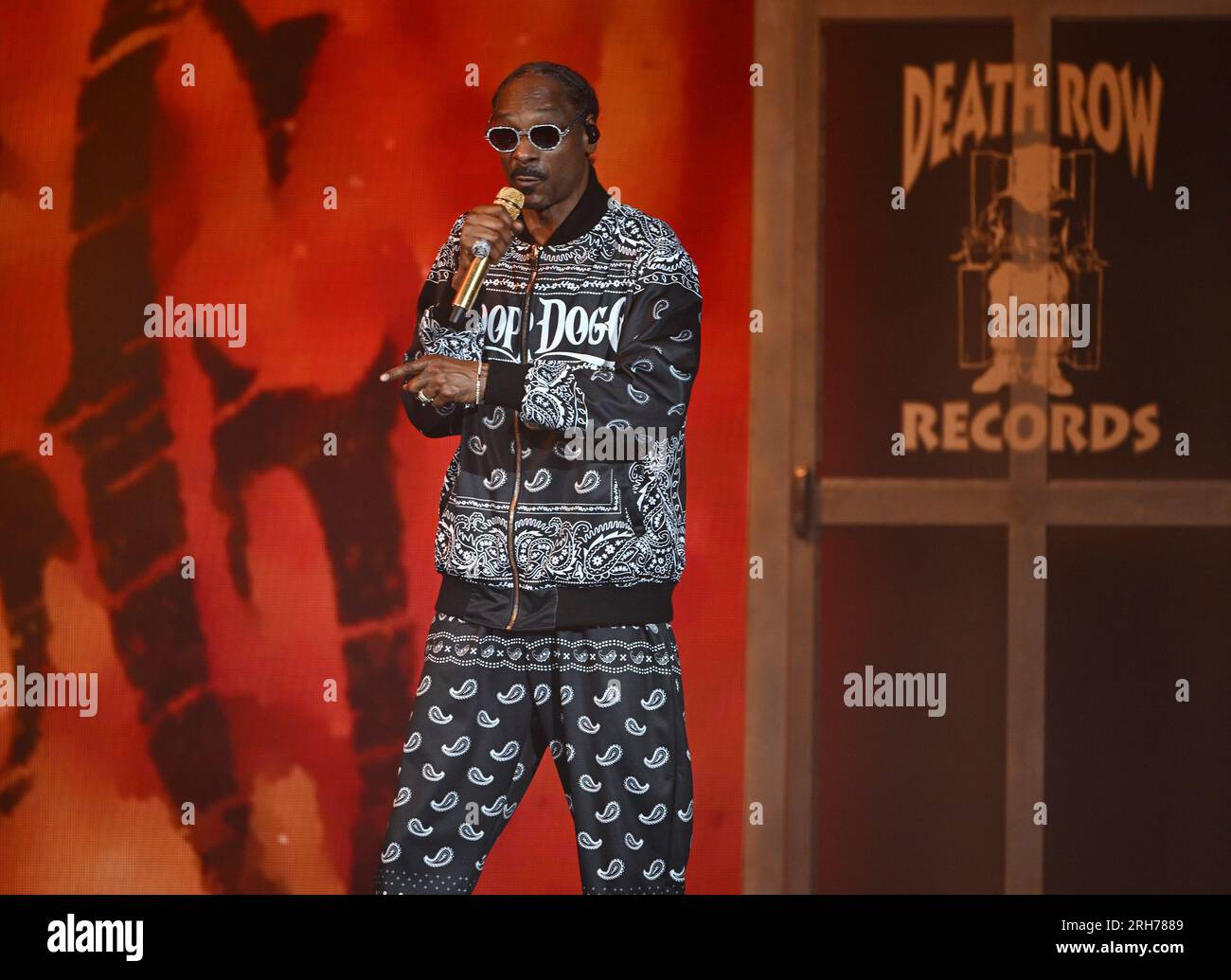 West Palm Beach, FL, USA. 13th Aug, 2023. Snoop Dogg performs during ...