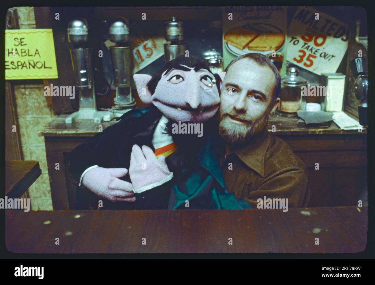 A 1978 photo of puppeteer Jerry Nelson and his alter ego, The Count ...