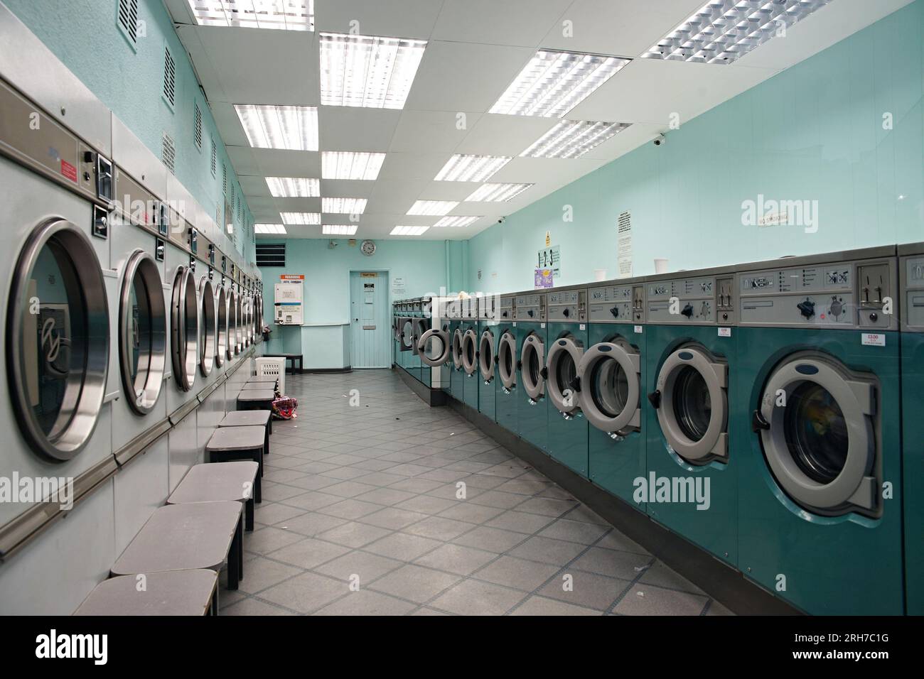 Laundra mat hi-res stock photography and images - Alamy