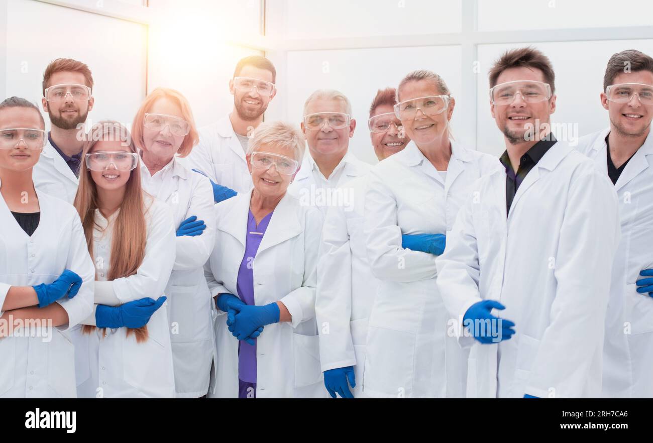large group of medical researchers standing together Stock Photo - Alamy