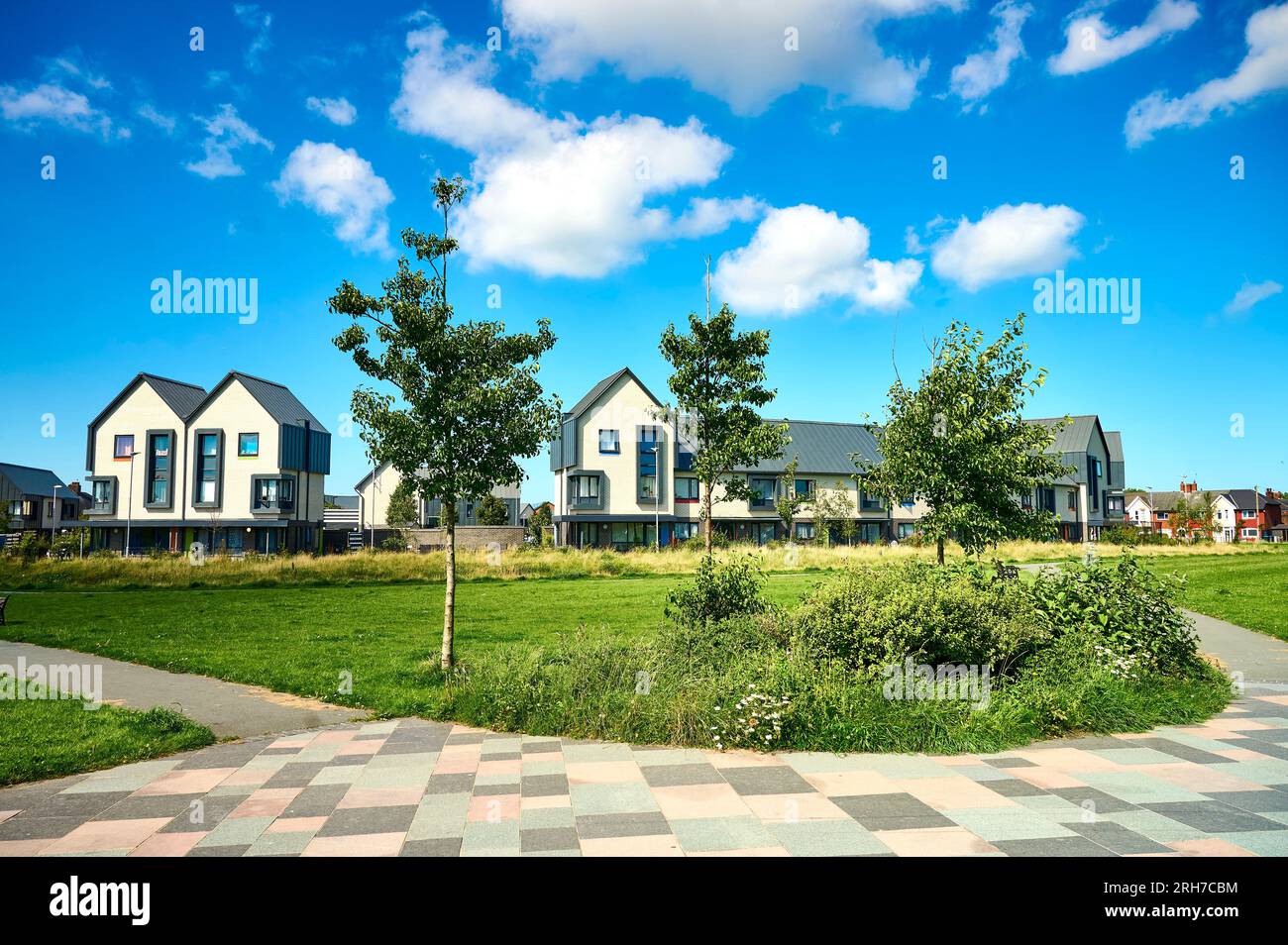 Contemporary housing development in Layton,Blackpool Stock Photo - Alamy
