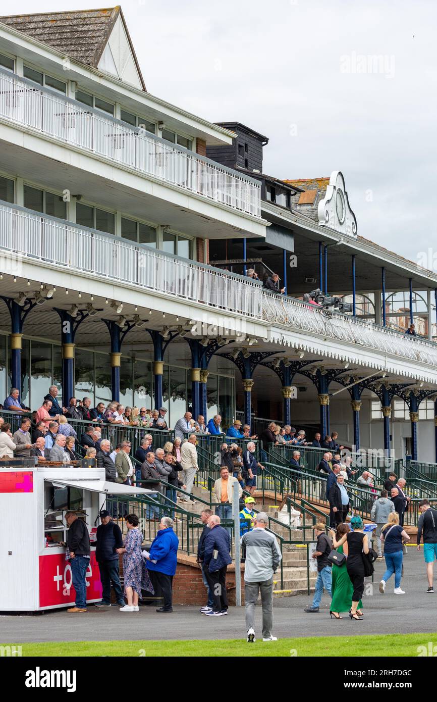 Ayr racecourse hi-res stock photography and images - Alamy