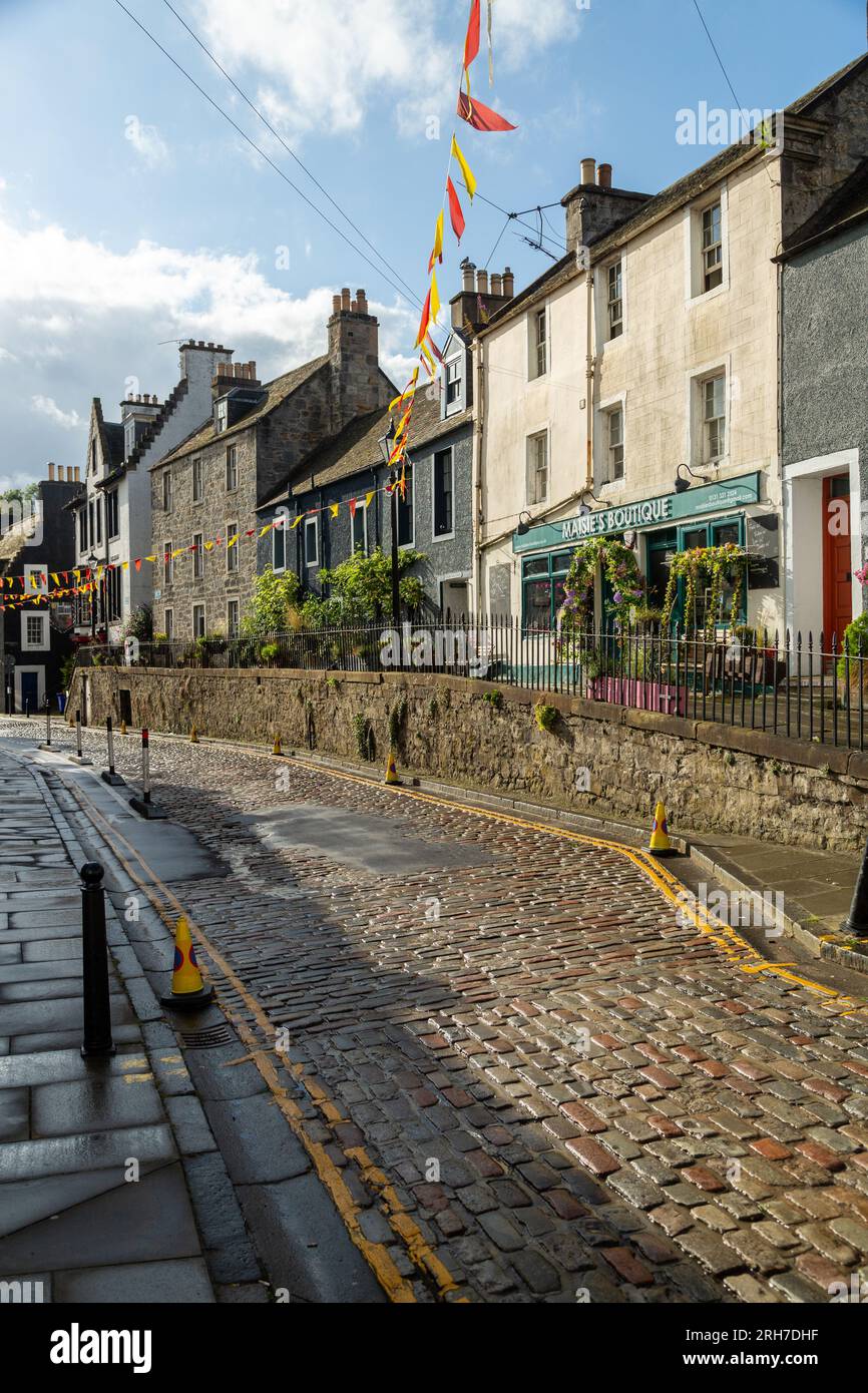 South queensferry street hi-res stock photography and images - Alamy
