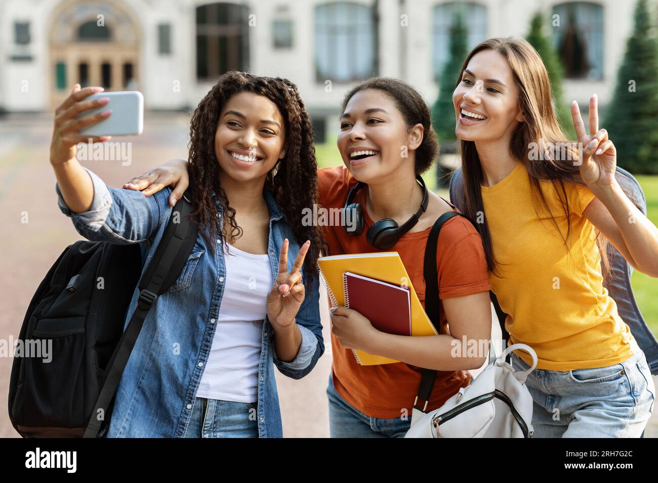 Freshmen female students hi-res stock photography and images - Alamy