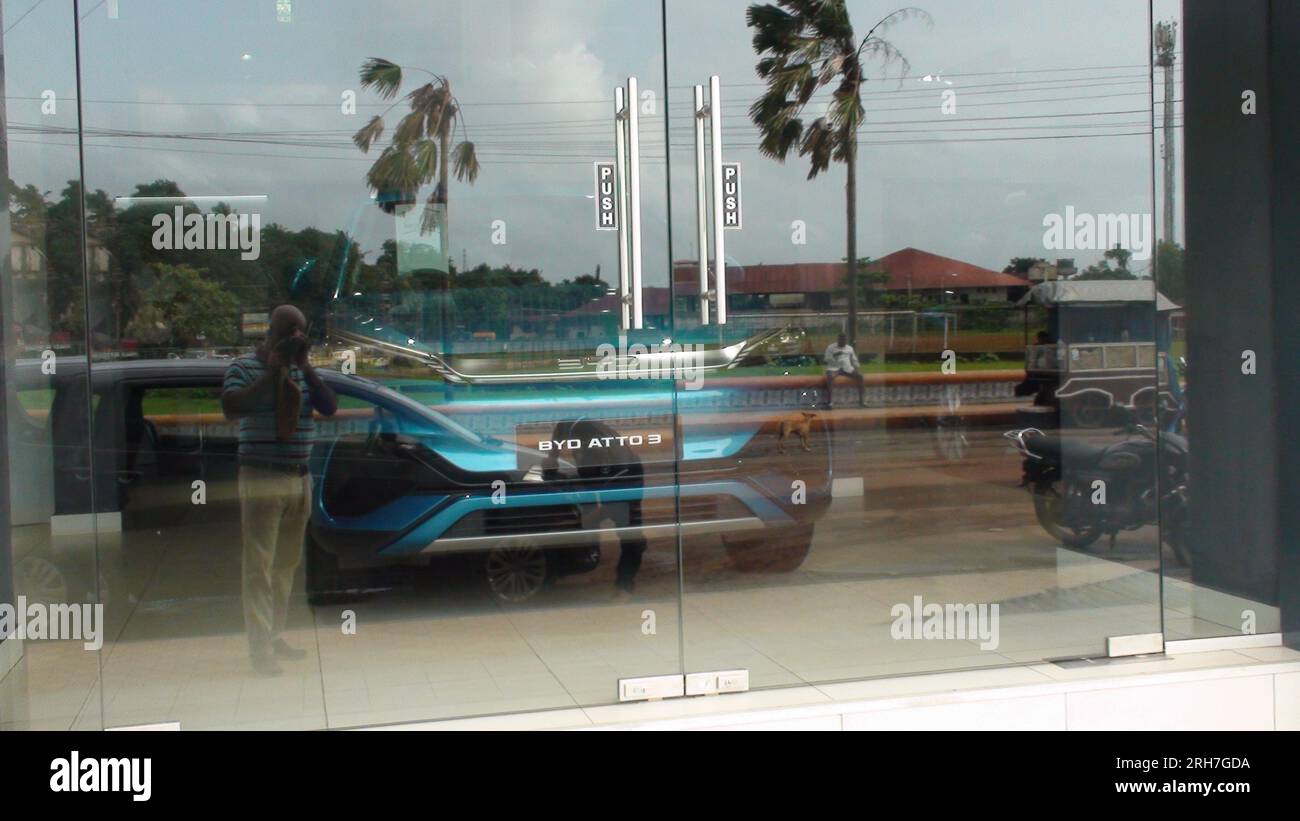 Chinese electric cars in Goa, India India's First Premium Electric MPV ...