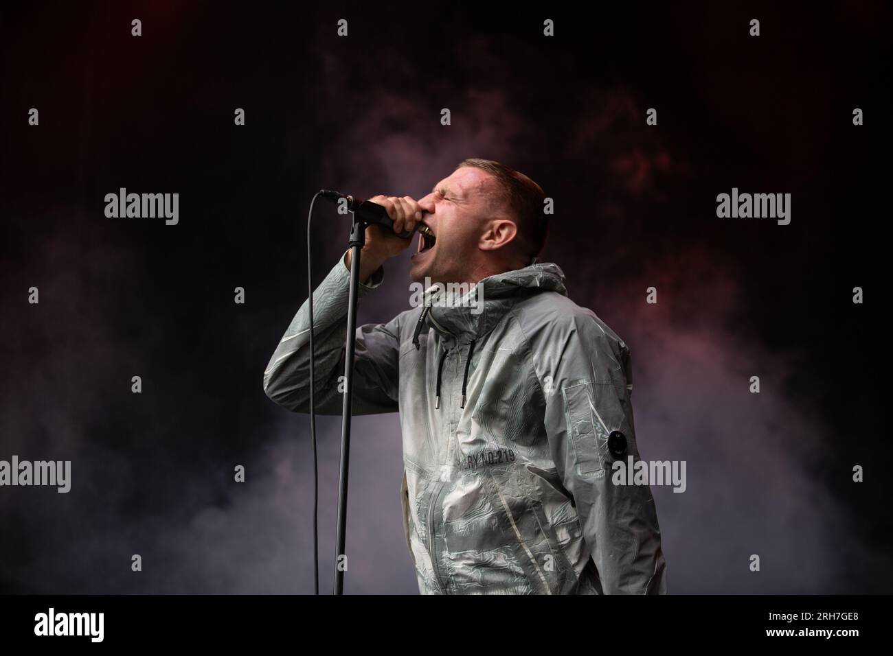 High vis band hi-res stock photography and images - Alamy