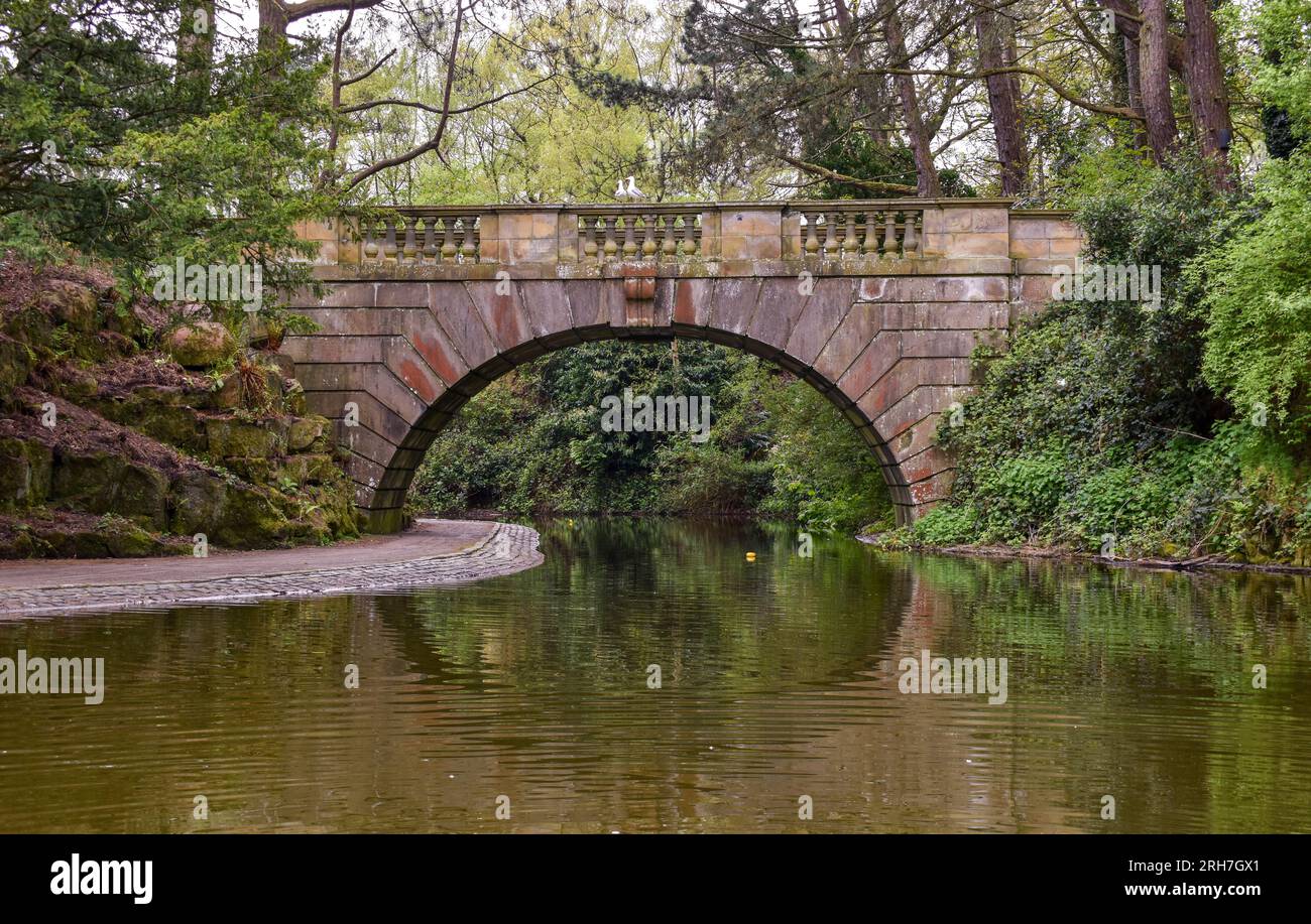 Pedestrian walkway over water hi-res stock photography and images - Alamy