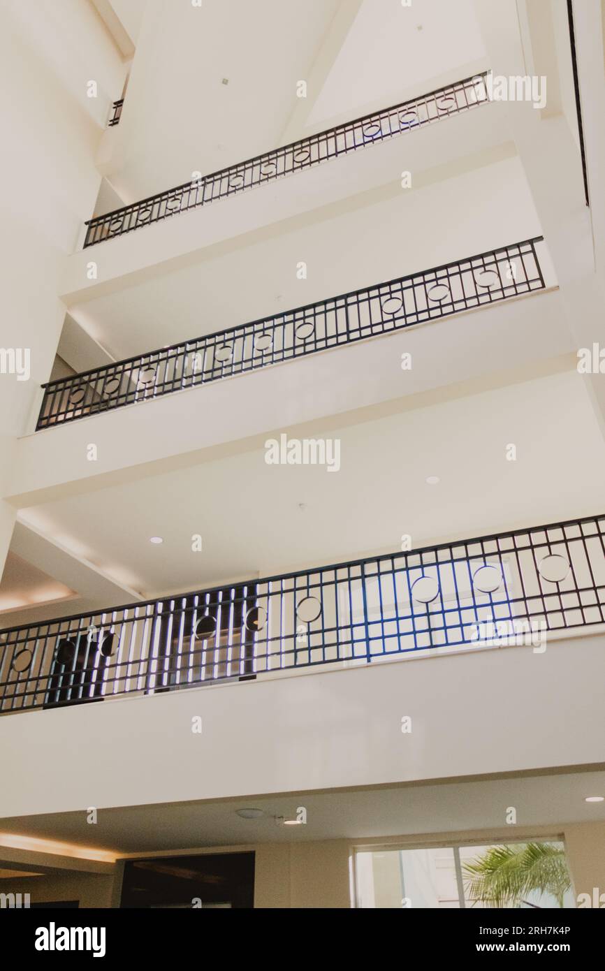 Modern office internal hi-res stock photography and images - Alamy