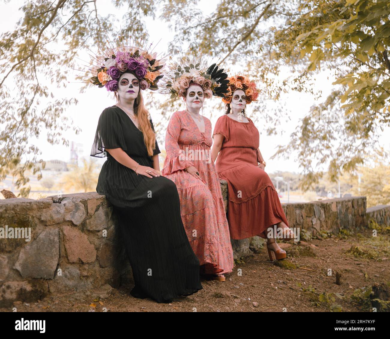 Group portrait of three women with the makeup of the catrinas.. Makeup ...