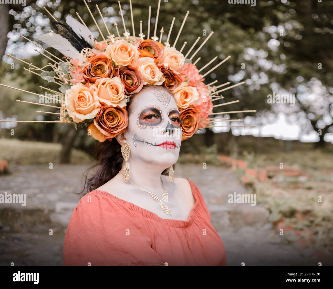 Catrina outdoor portrait. Typical character of the Day of the Dead ...