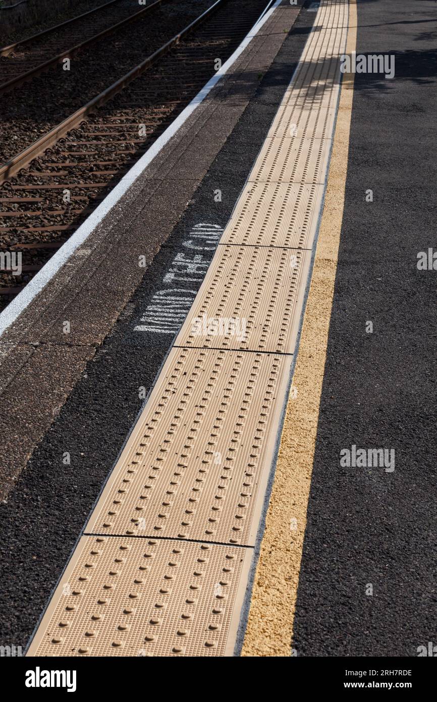 Tactile edging on a railway station platform at Kents Bank (Cumbria ...