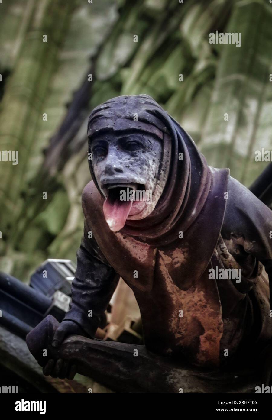 Gargoyle on the outside of Prague Castle Stock Photo - Alamy