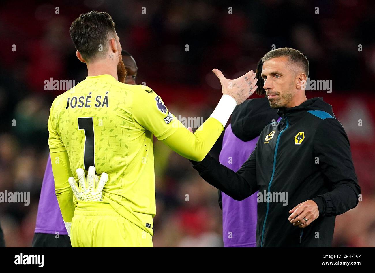 Wolverhampton Wanderers manager Gary O'Neil (right) and goalkeeper Jose ...