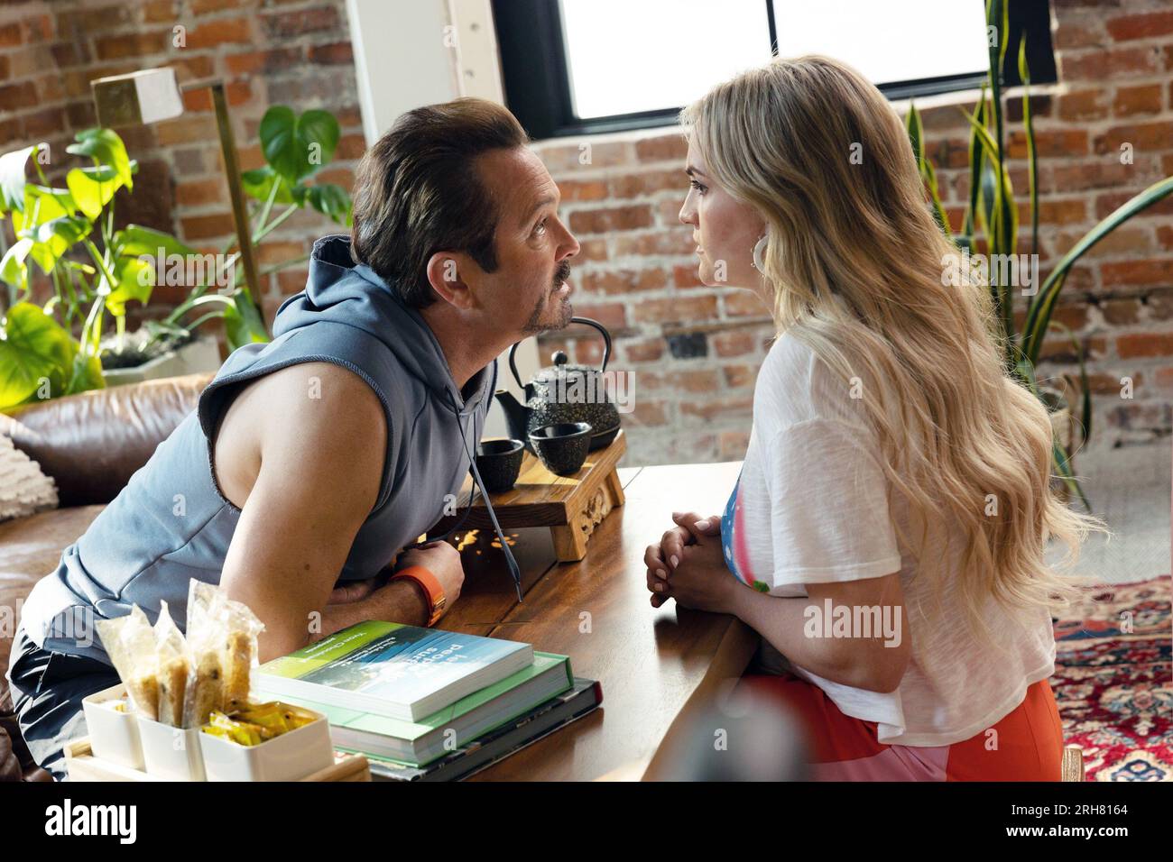 ZOEY 102, from left: Thomas Lennon, Jamie Lynn Spears, 2023. ph: Dana ...