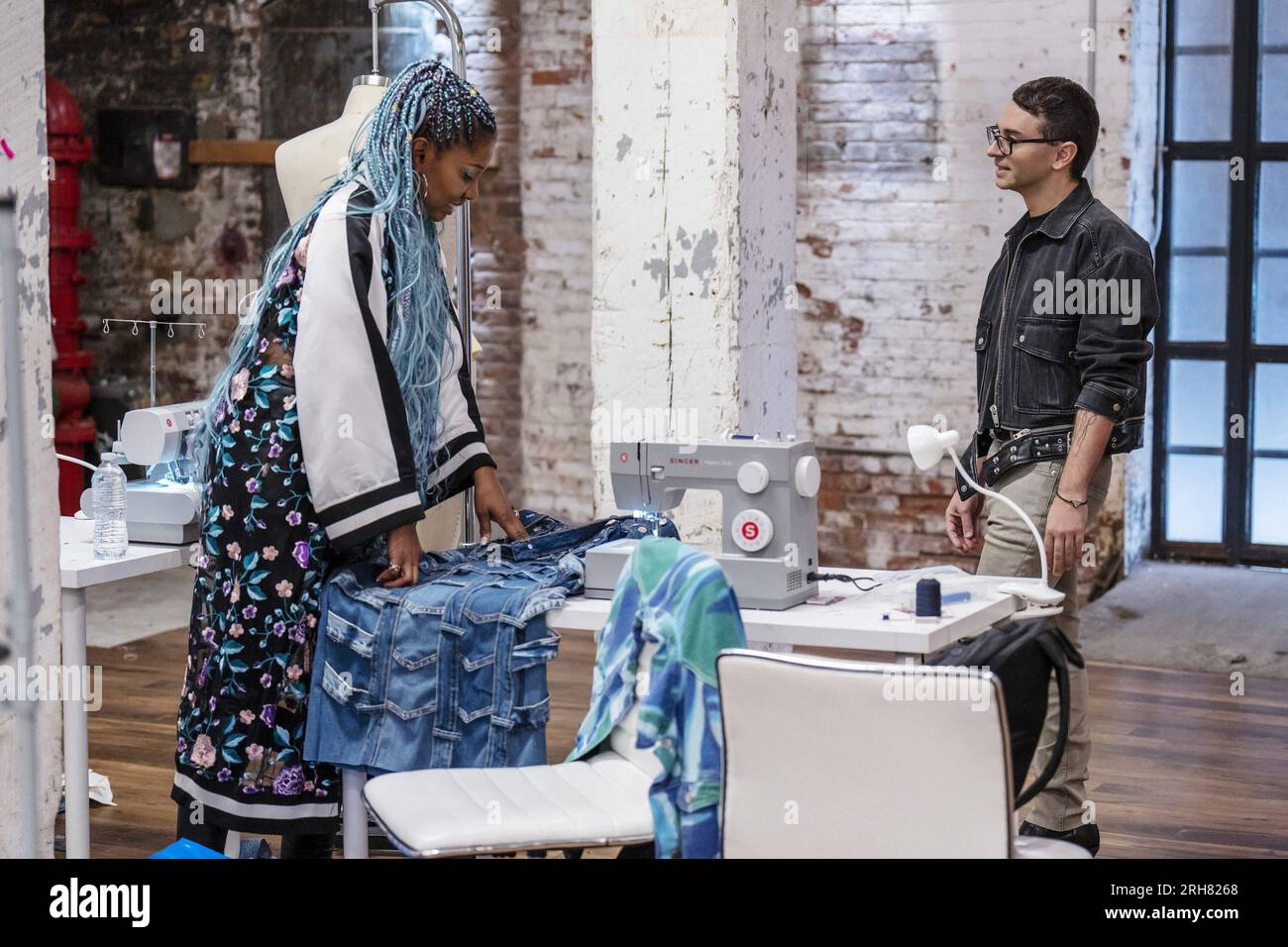 PROJECT RUNWAY, from left, Kara Saun, contestant, Christian Siriano ...