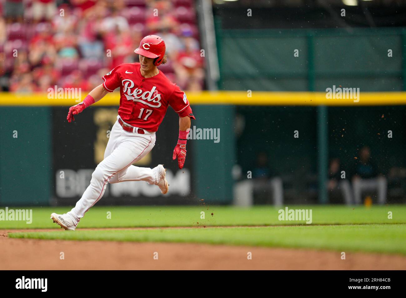 Cincinnati Reds' Stuart Fairchild (17) rounds the bases on a triple ...