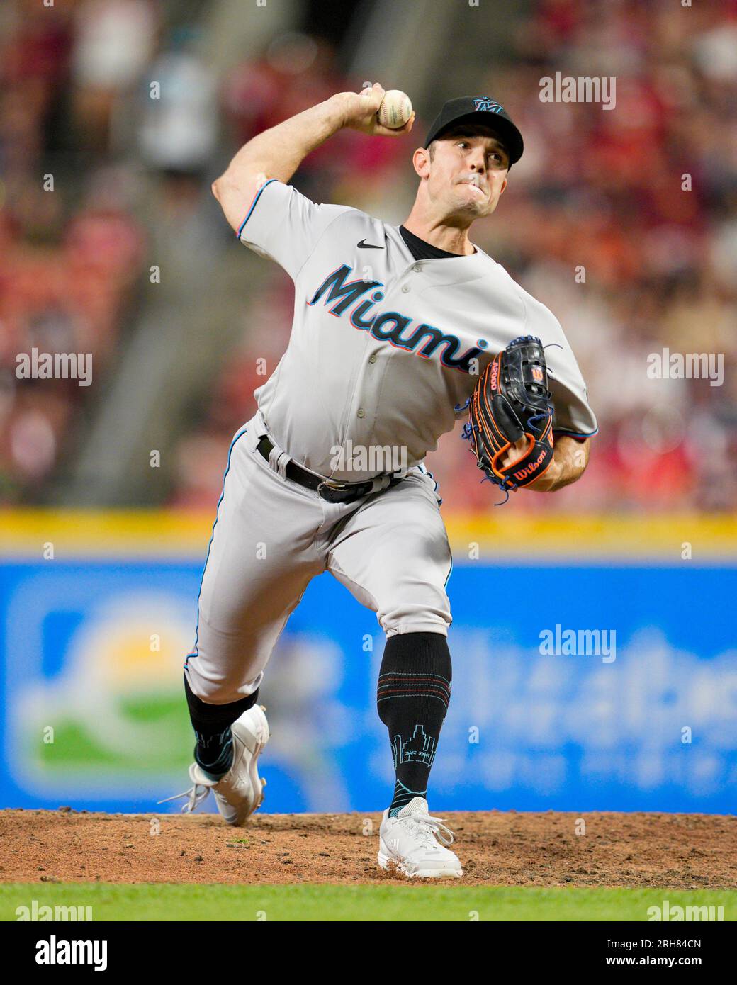 Miami Marlins relief pitcher David Robertson throws during the ninth ...