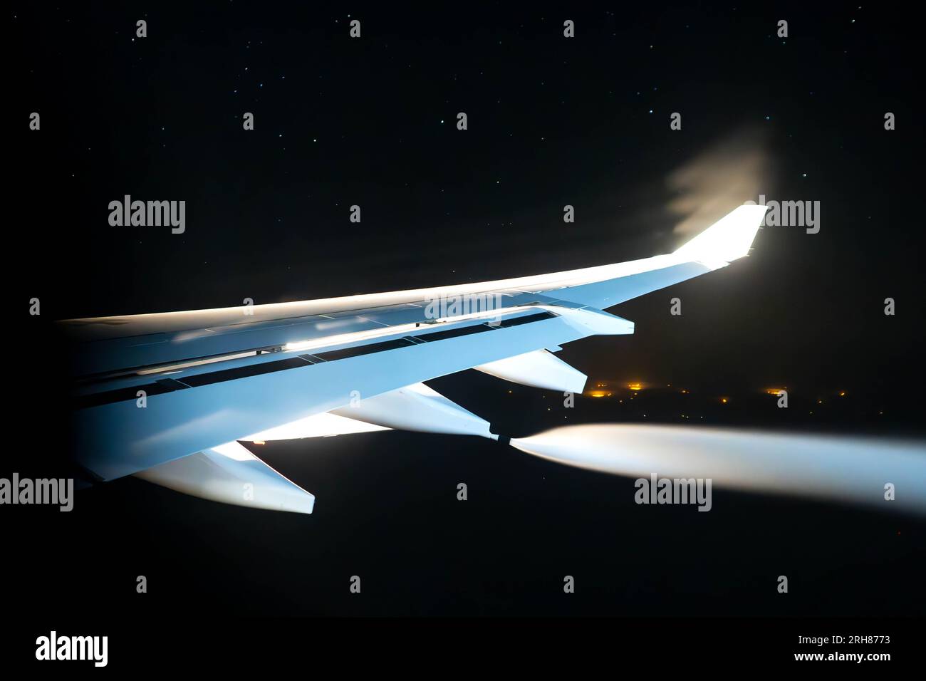 Emirates airbus a340 300 hi-res stock photography and images - Alamy