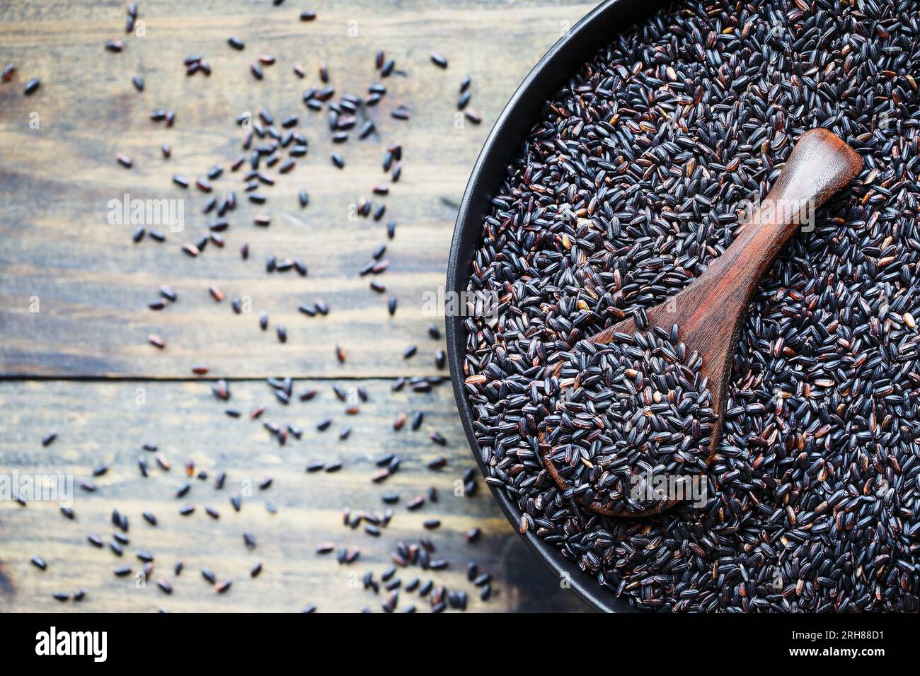 Philippine heirloom balatinaw black rice hi-res stock photography and ...
