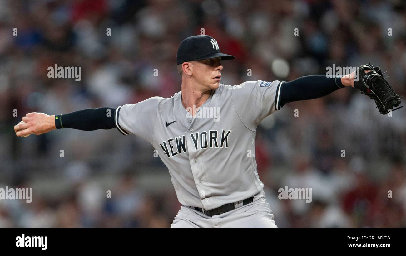 New York Yankees' relief pitcher Ian Hamilton throws in the fourth ...