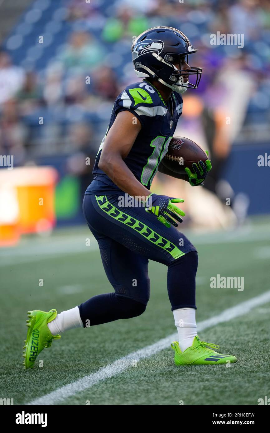 Seattle Seahawks wide receiver Tyler Lockett (16) runs with the ball ...