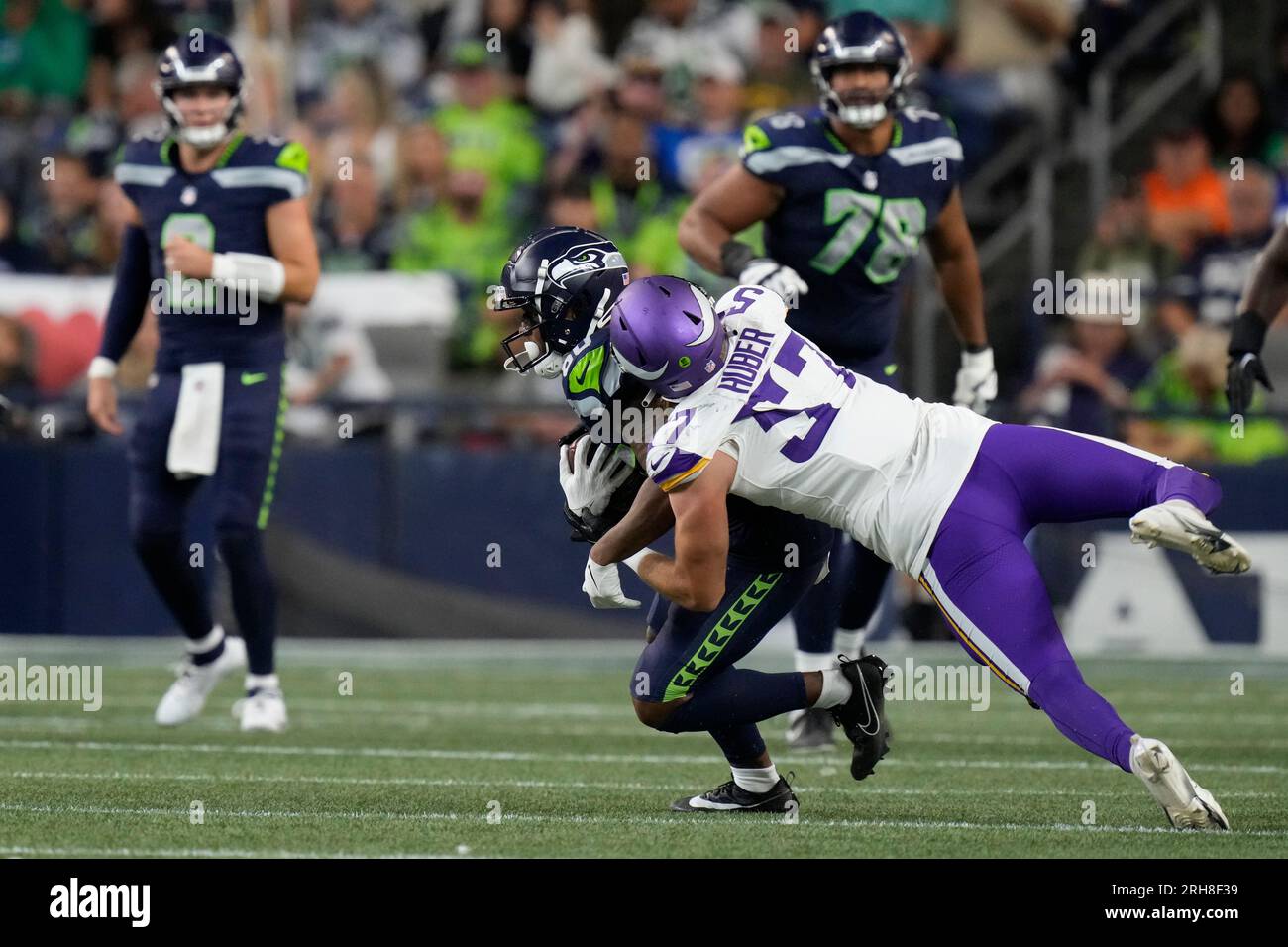 Minnesota Vikings linebacker Wilson Huber (57) makes a tackle during an ...